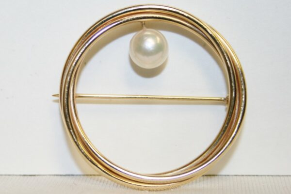 Yellow Gold Pearl Circle Pin - Pearson's Jewelry